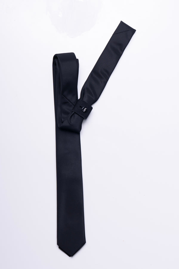 Total Black Tie - cuffupstyle